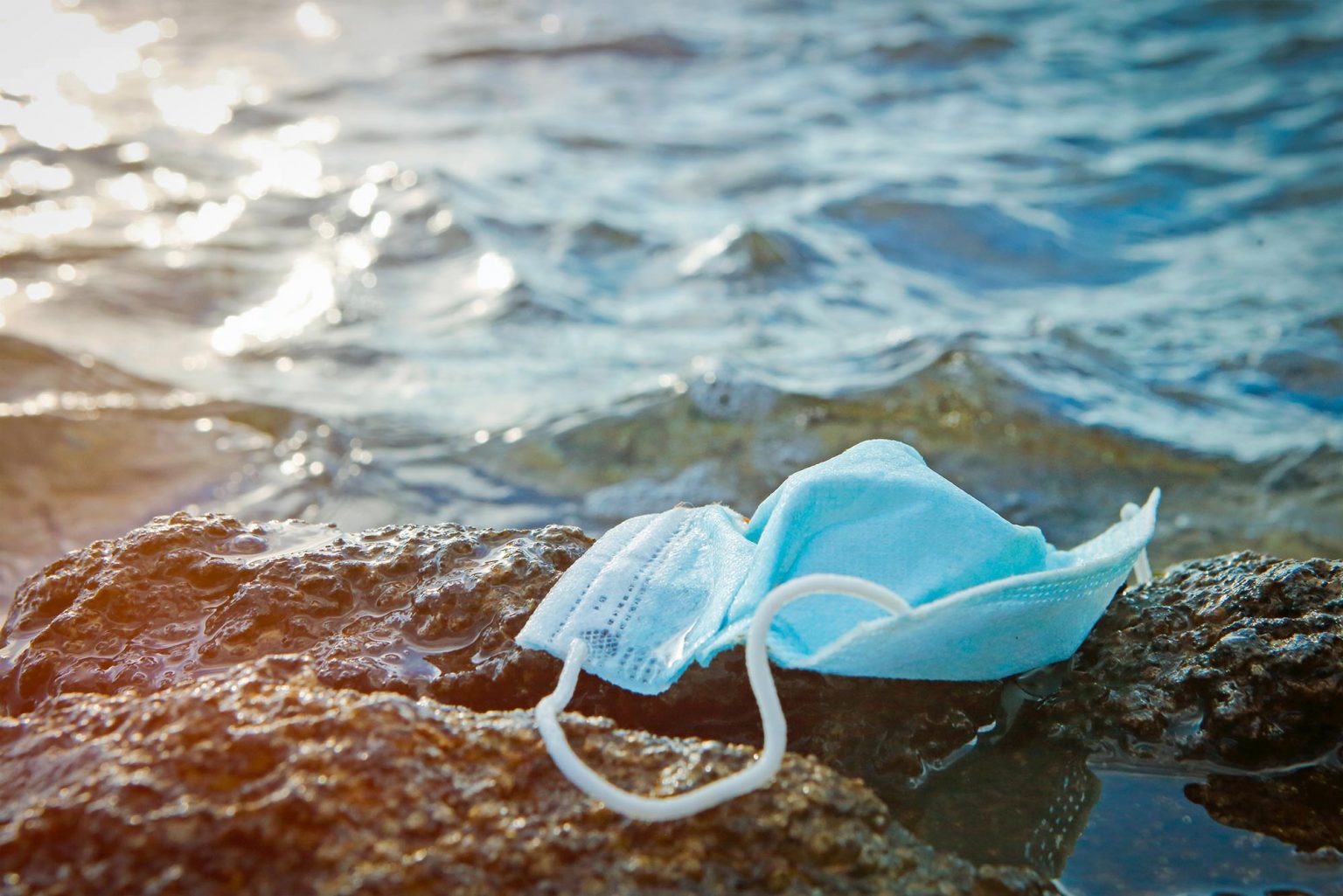 The Environmental Toll of Disposable Masks – And How To Reduce It