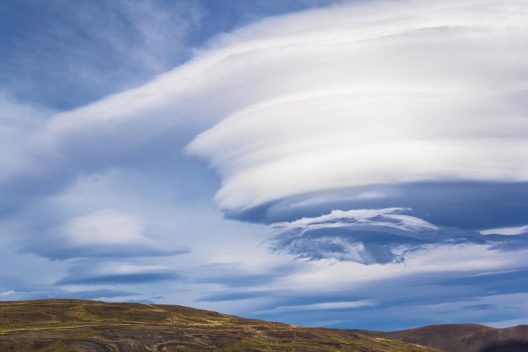 Reading the Sky: The Secret Science Behind Cloud Shapes and Weather ...