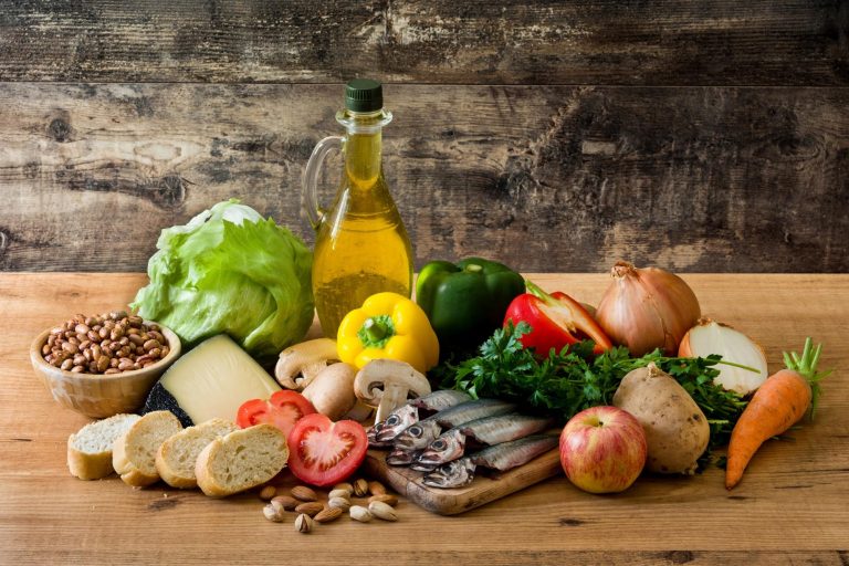 Mediterranean Magic: Diet Slashes Women’s Cardiovascular Disease and ...