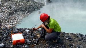 Toxic Volcanic Lake Microbes Could Hold Clues to Life on Mars