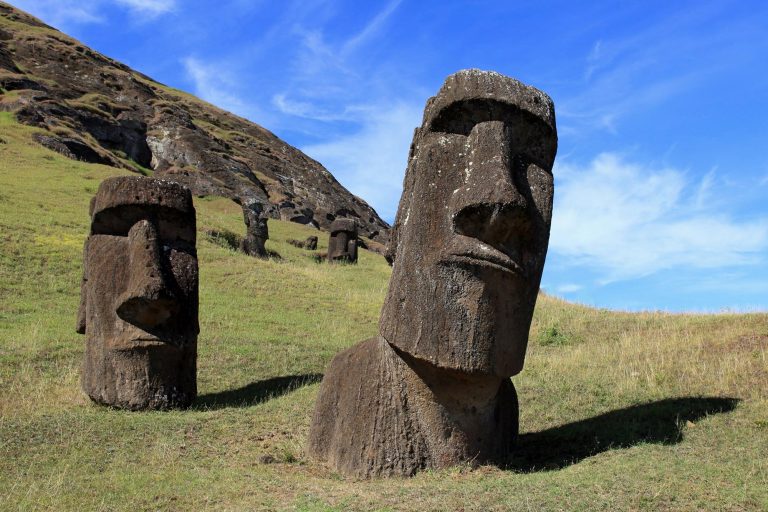 What Happened to Easter Island? New Research Refutes Best-Selling ...