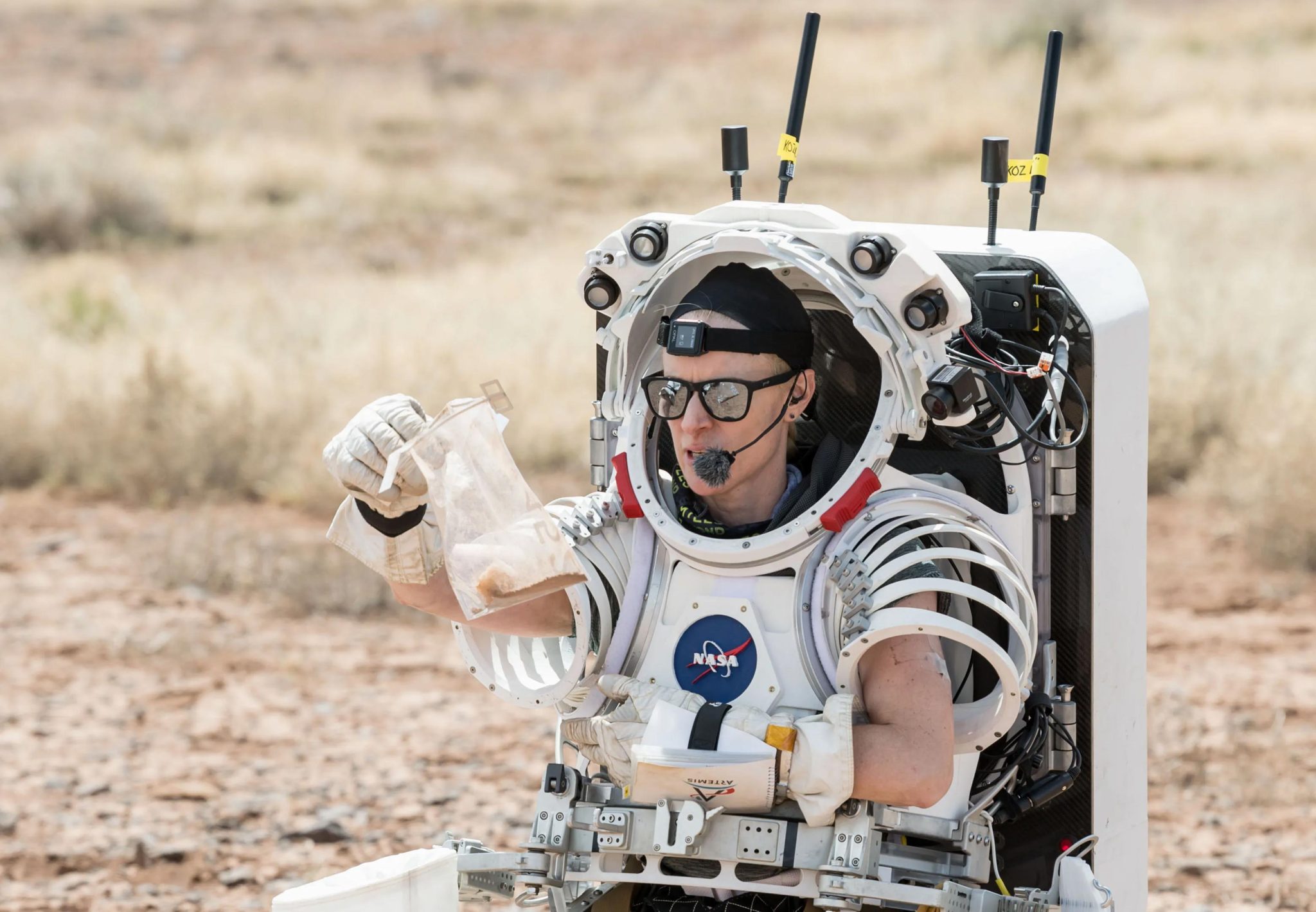 This Week @NASA: Practicing Artemis Moonwalks, VIPER Moon Rover Test ...