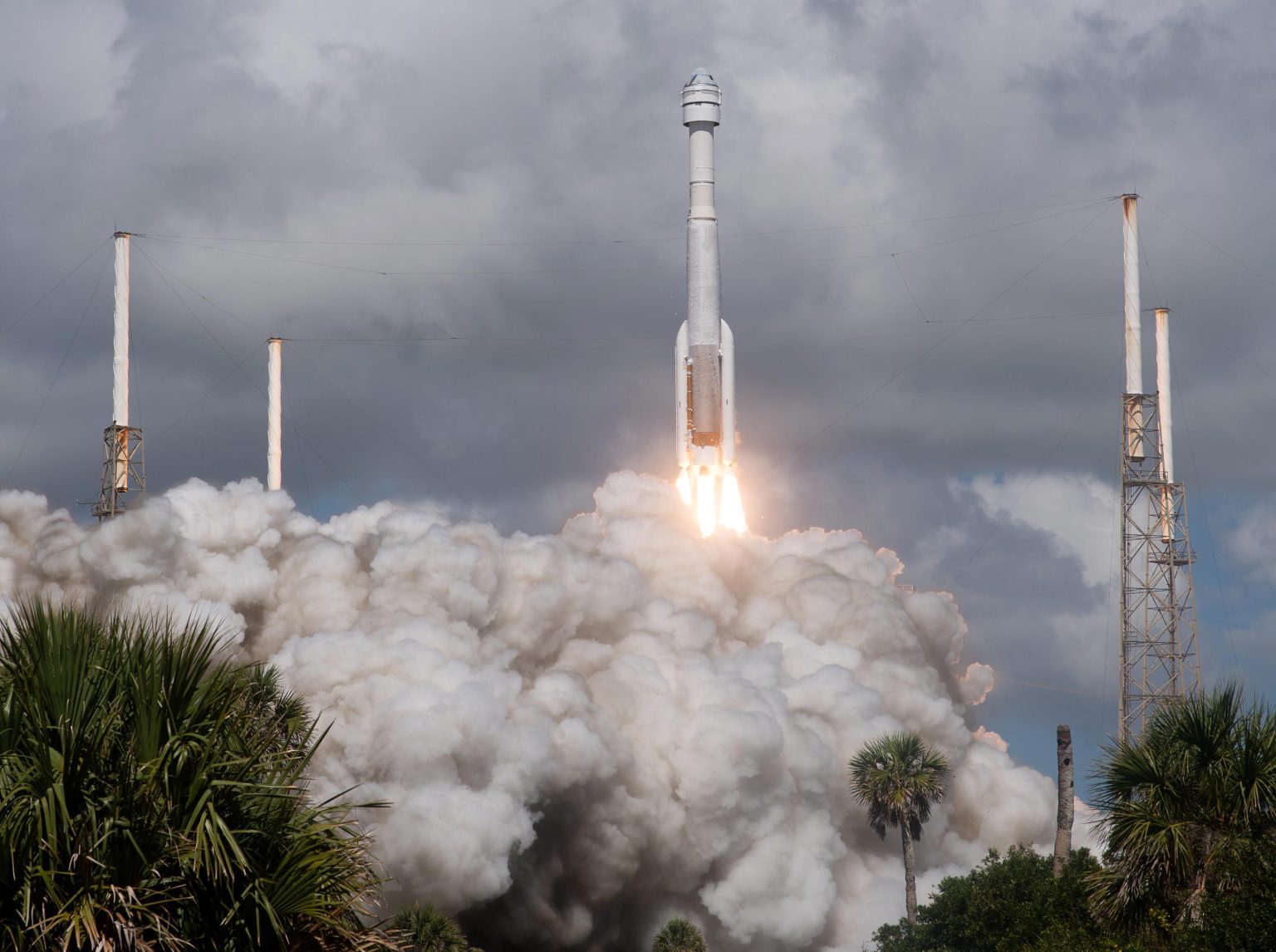 Liftoff! NASA Astronauts Pilot First Boeing Starliner Crewed Mission to ...