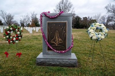 This Week @NASA: Remembering Fallen Heroes, Ingenuity Mars Helicopter ...