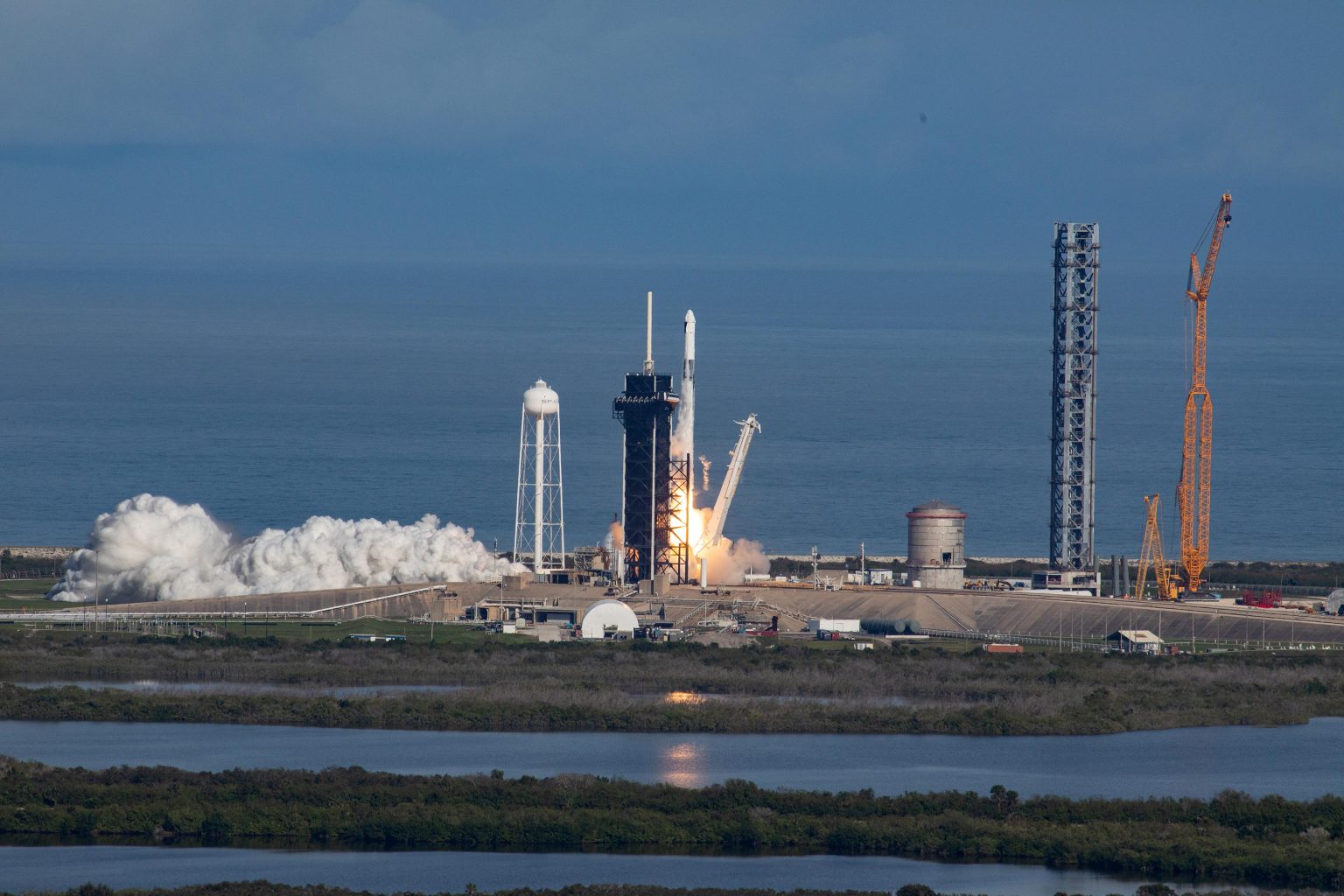 Liftoff! SpaceX Falcon 9 Soars Into the Sky With Space Station Supplies