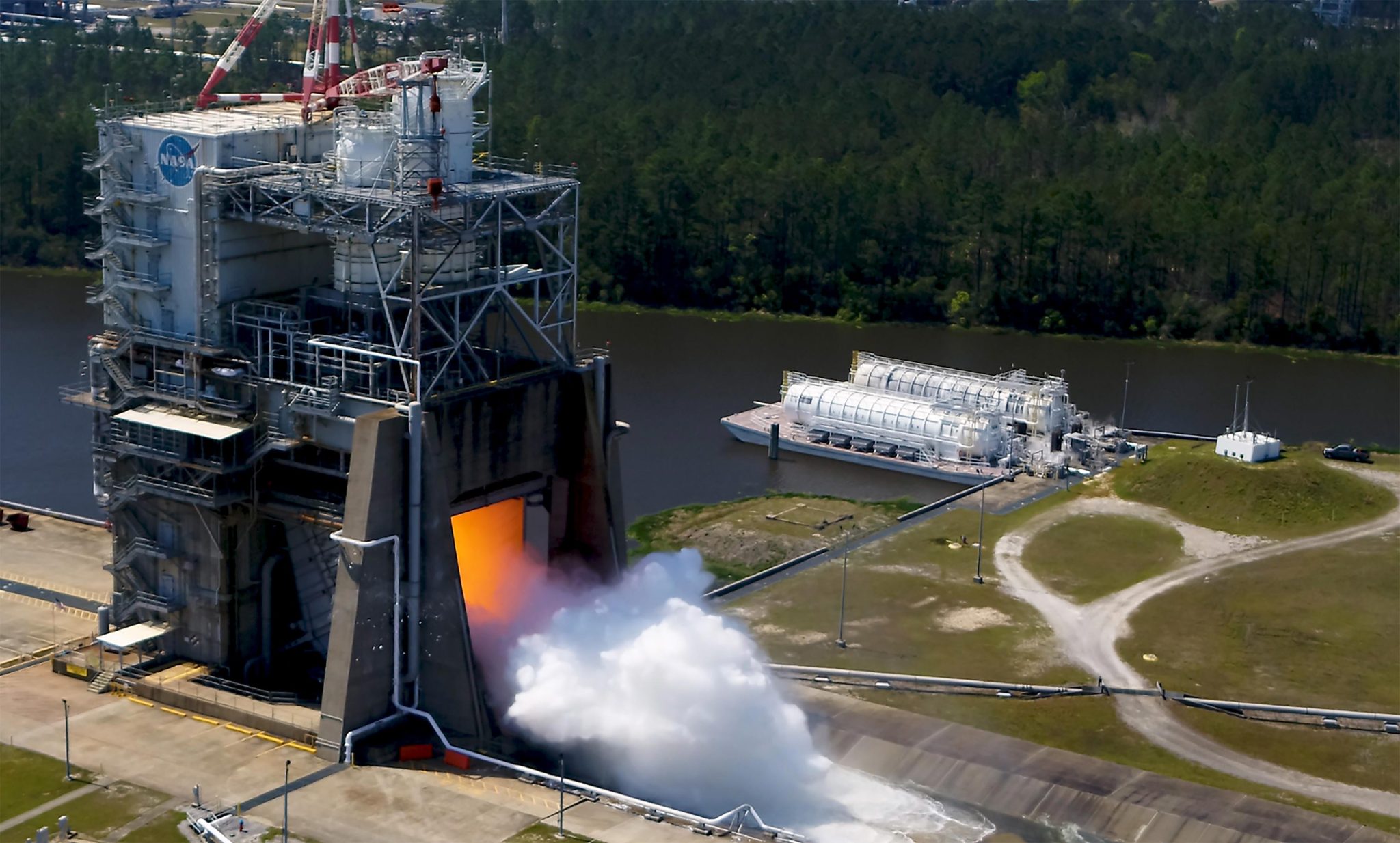 NASA Upgrades Powerful SLS Rocket Engines – Production Restarted for ...