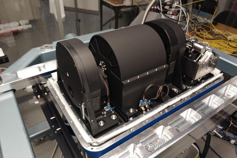 Luggage-Sized Cryogenic Camera to Take Pictures of Exoplanets