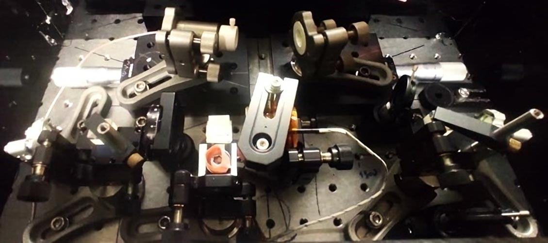 Quantum Breakthrough: Light Source Produces Two Entangled Light Beams