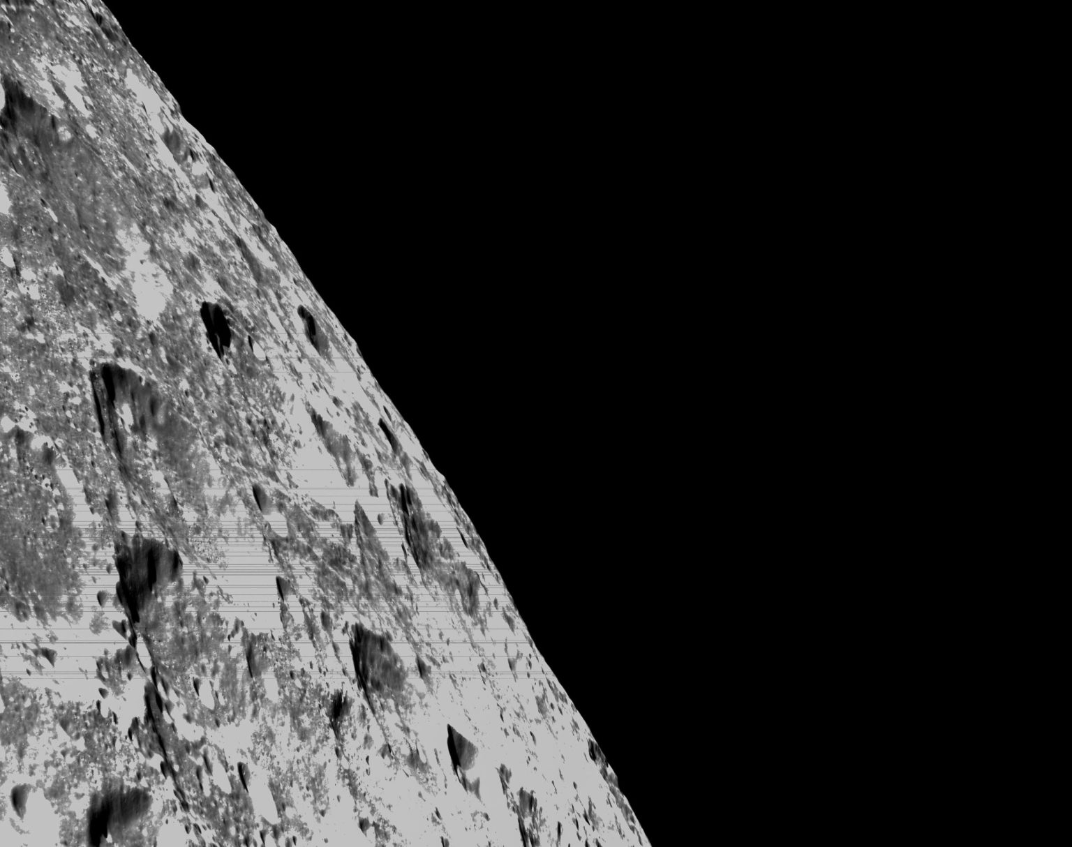 See the Far Side of the Moon: Incredibly Detailed Pictures From Artemis ...