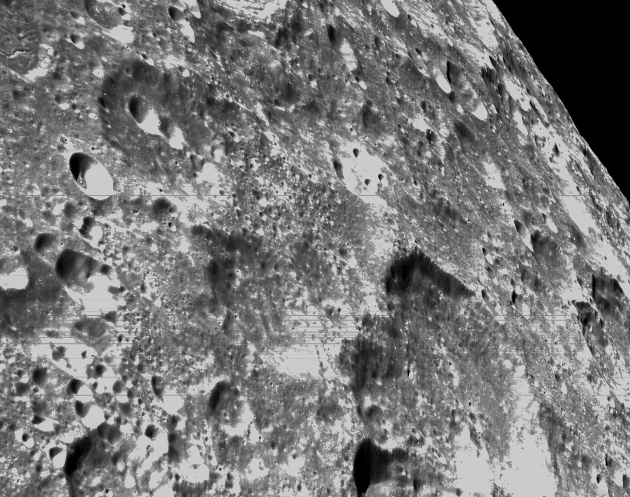 See the Far Side of the Moon: Incredibly Detailed Pictures From Artemis ...