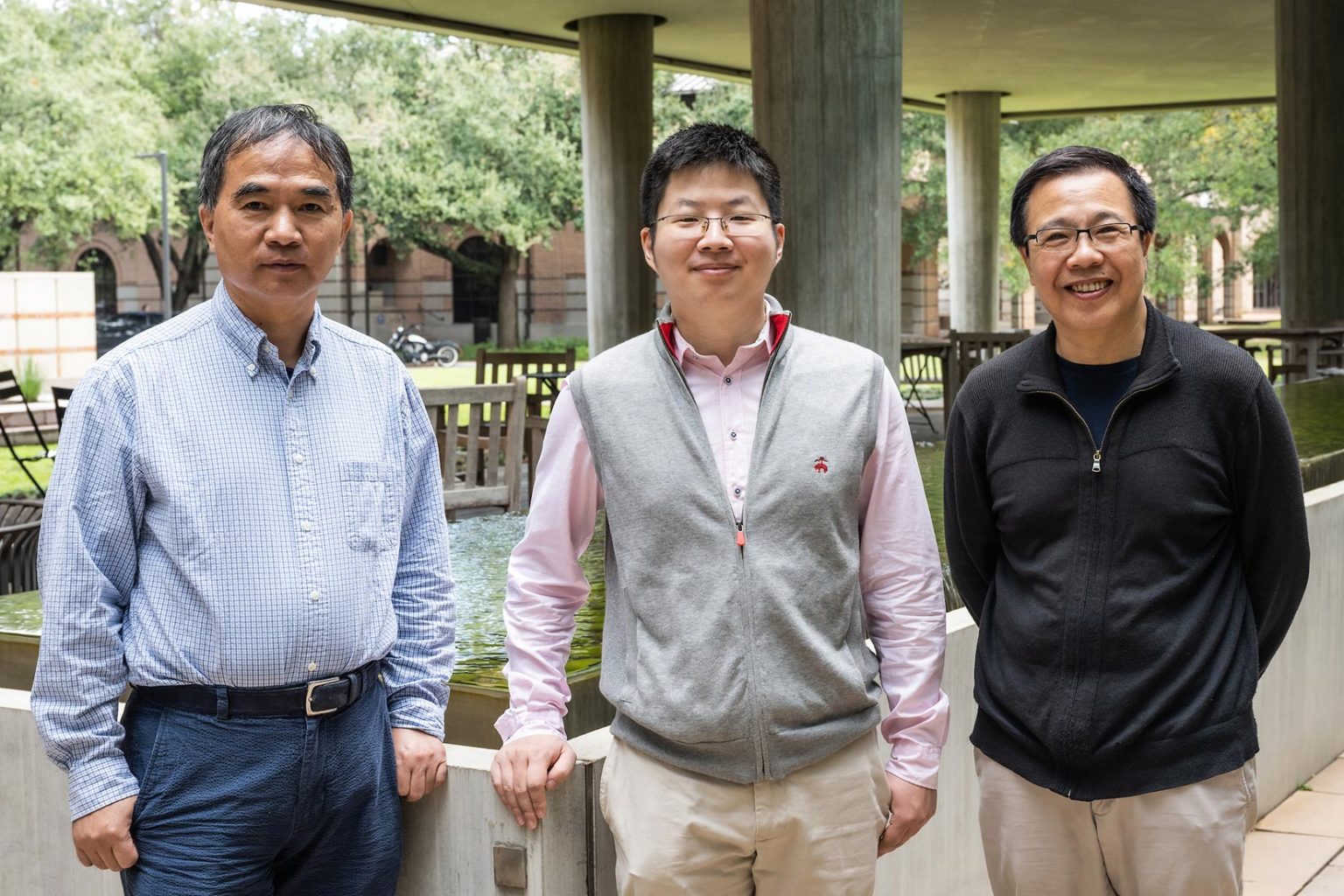 A-List Candidate for Fault-Free Quantum Computing Delivers Puzzling ...