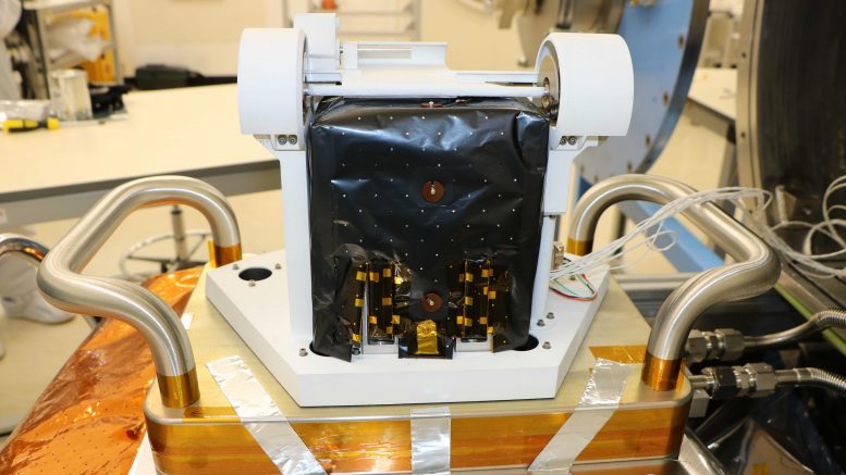 Sensing the Moon: Ion Trap Mass Spectrometer