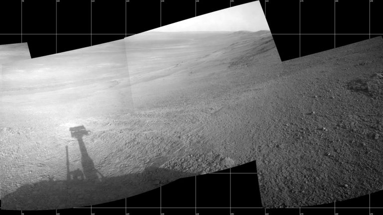 NASA’s Mars Opportunity Rover Captures Panorama Above “Perseverance Valley”