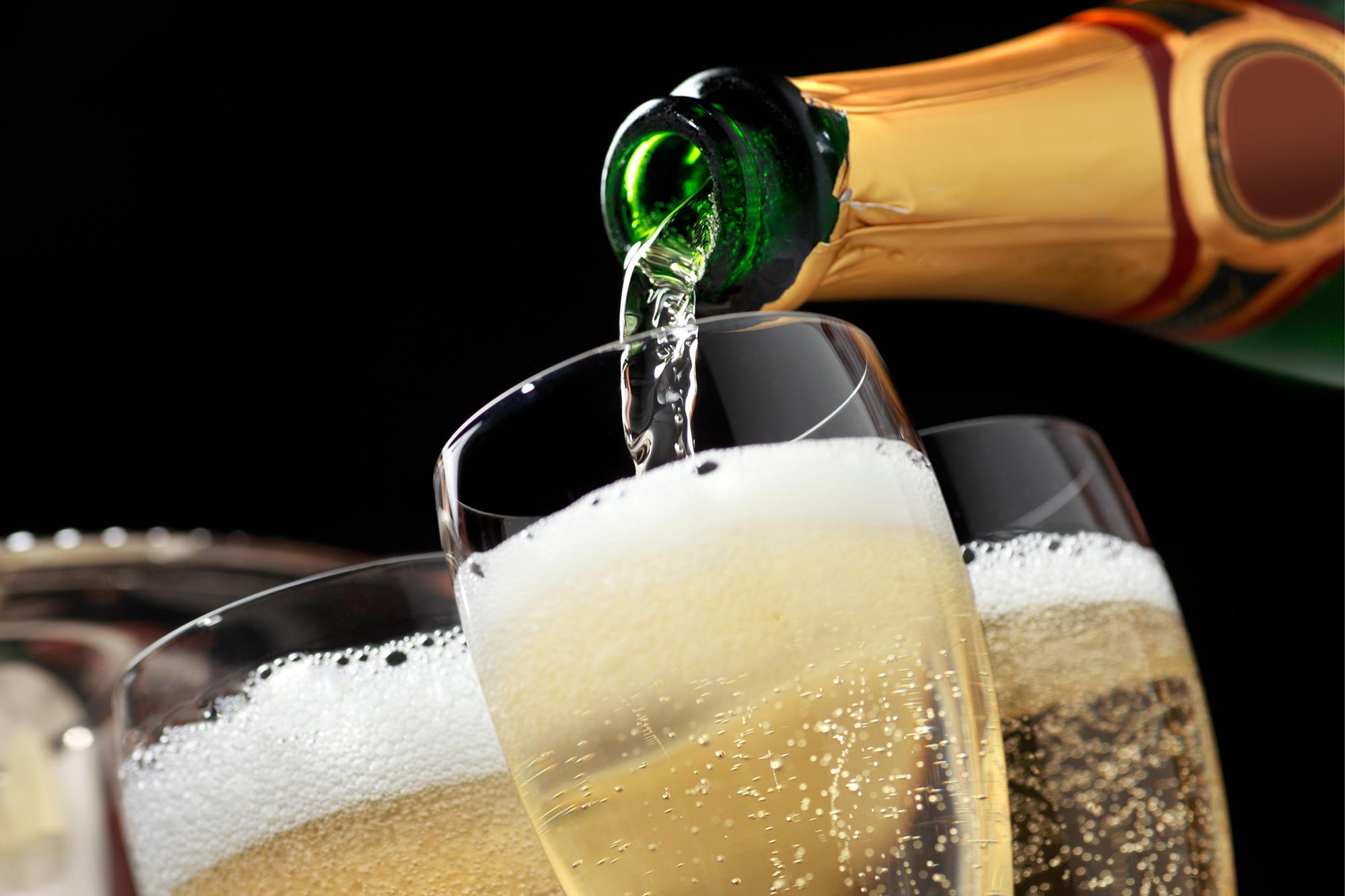 A Toast to Science: Researchers Unveil the Mystery Behind Champagne’s ...