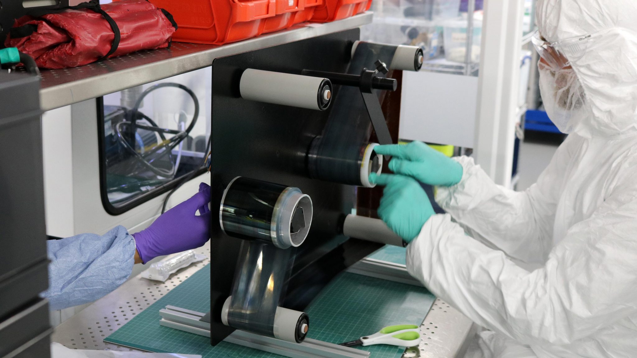 Printing Solar Cells on Thin Films for Cheaper and More Efficient Solar ...