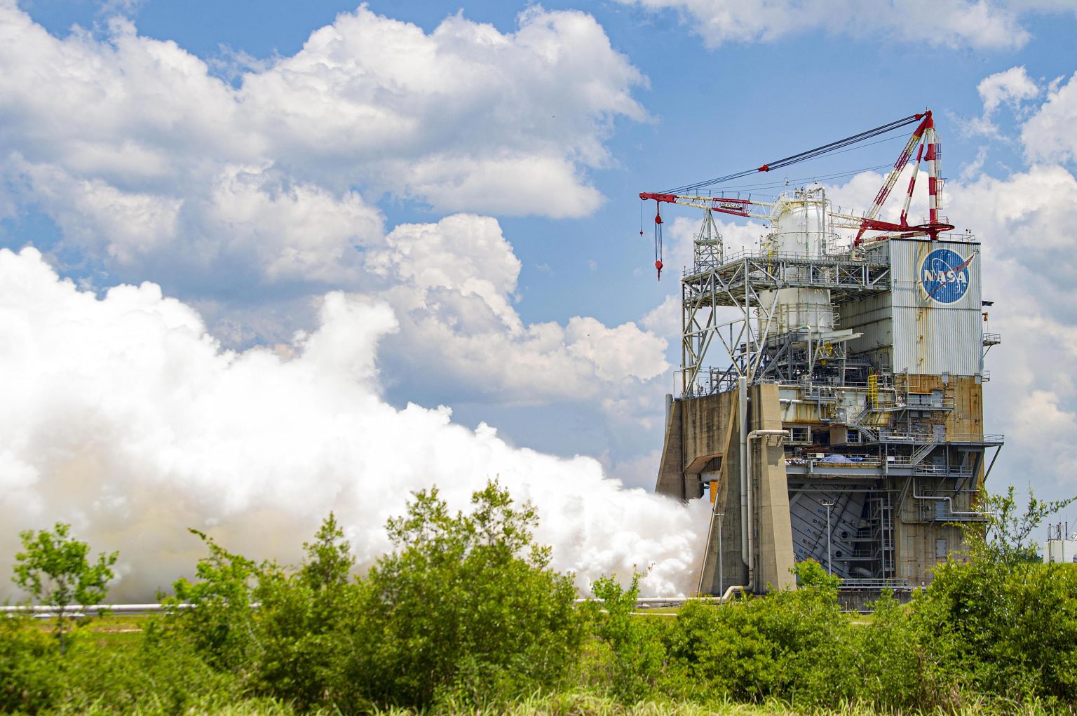 NASA Forges Ahead in Crucial Test Series: Moon Rocket Engine Hot Fire