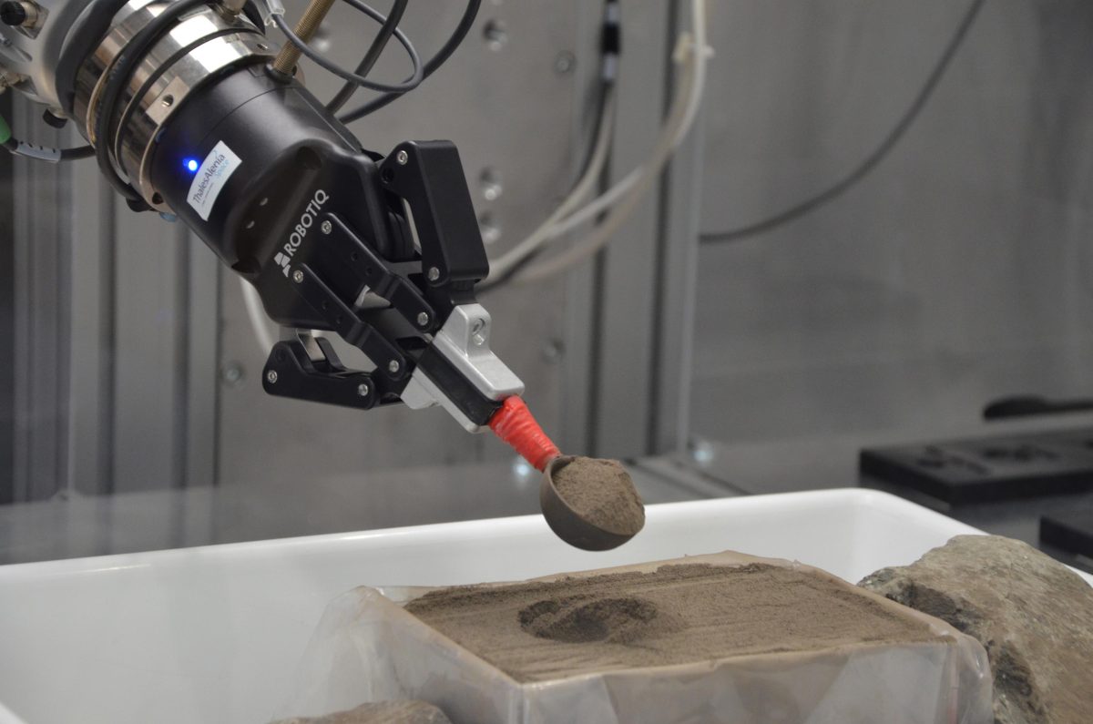 Groundbreaking Moon Dust Collection Tech Brings Us Closer to Lunar ...
