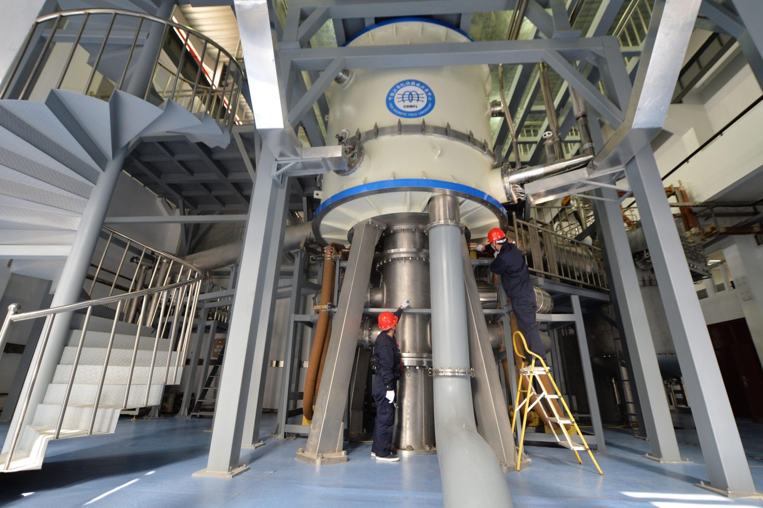 1,400,000 Times Stronger Than Earth’s: New Record for Strongest Steady ...