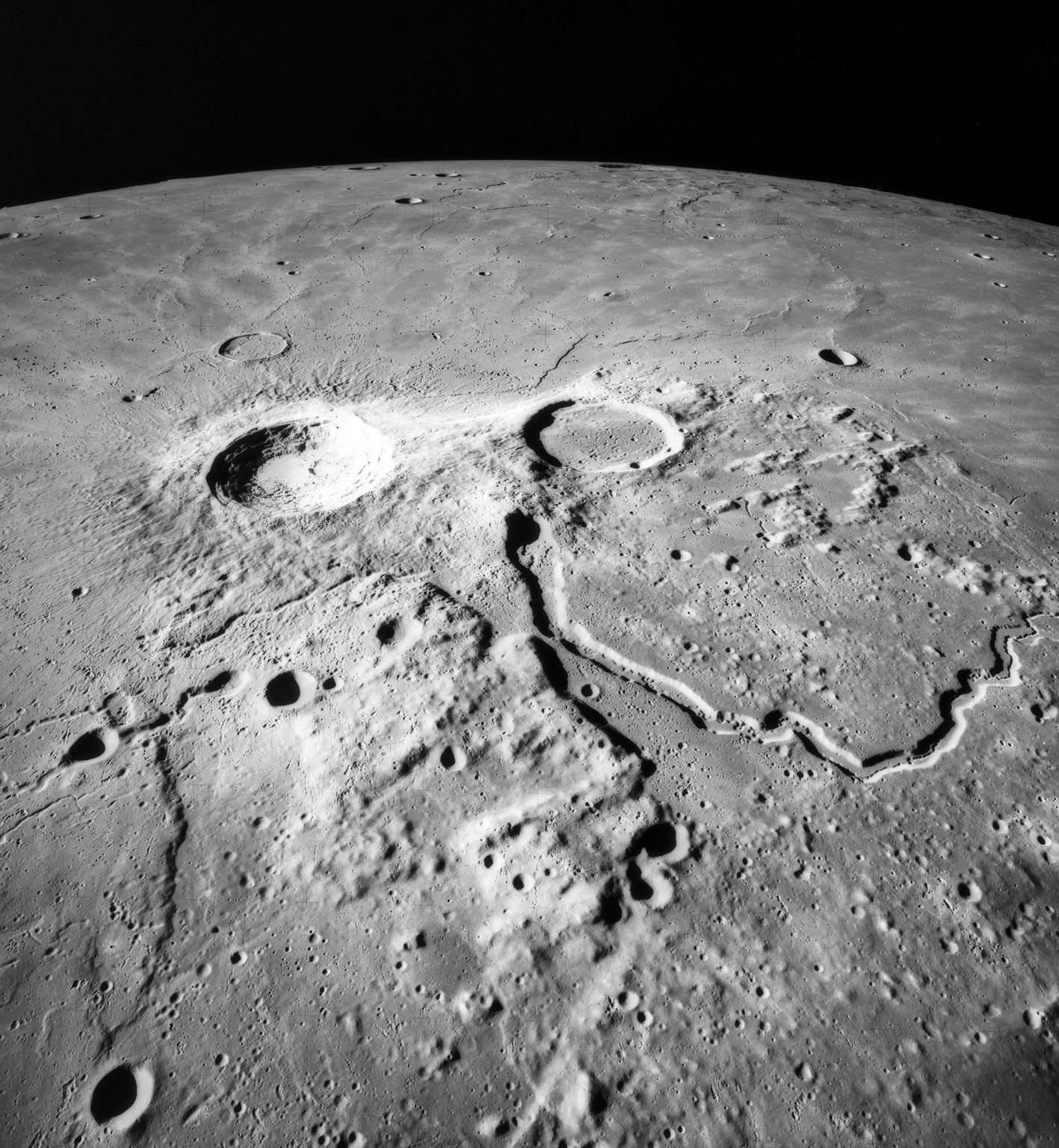 Ancient Moon Volcanoes May Supply Future Astronauts With Drinking Water ...