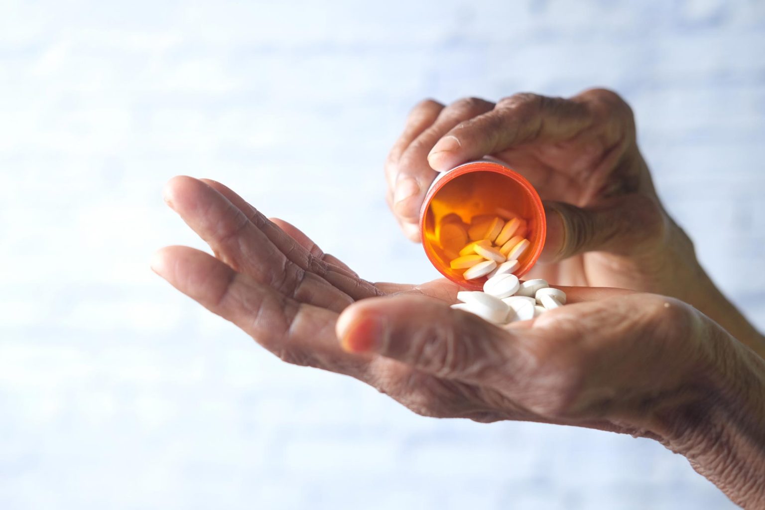 This Anti-Aging Drug Rivals Calorie Cutting for Longer Life, Study Finds