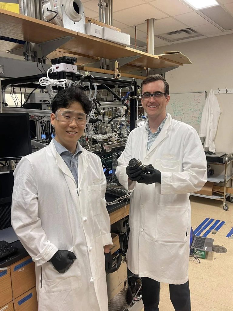 Scientists Unveil Cheaper, Smarter Way To Capture Carbon Dioxide