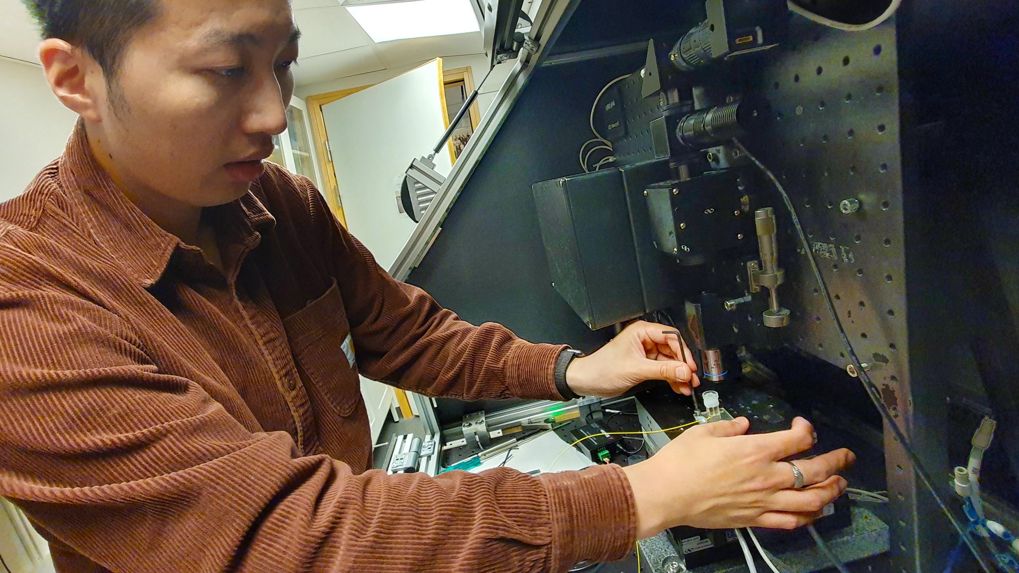 1,000 Times Smaller Than a Grain of Sand – Newest Optical Fiber ...