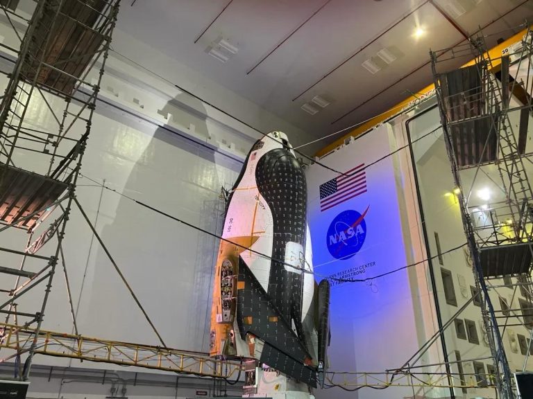 Spaceplane Spectacle: Dream Chaser Endures NASA’s Ultimate Trial