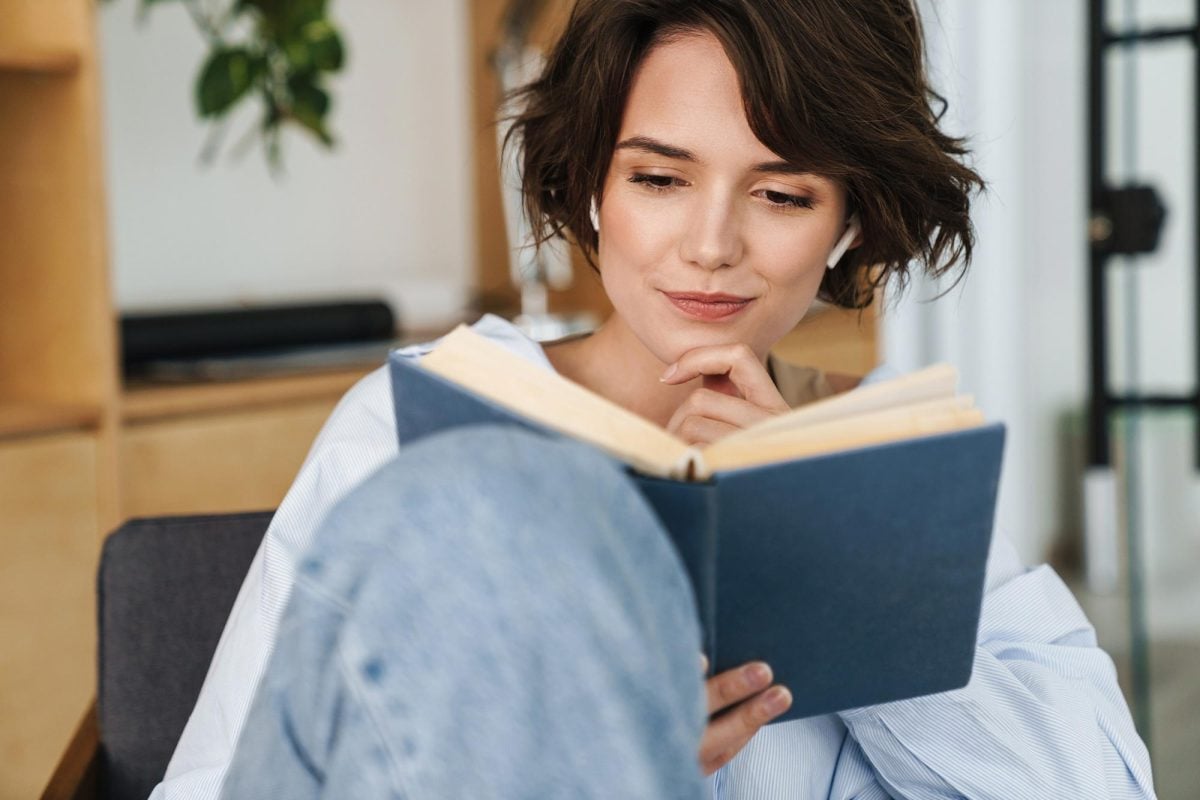 How Reading Reshapes Your Brain and Boosts Cognitive Power