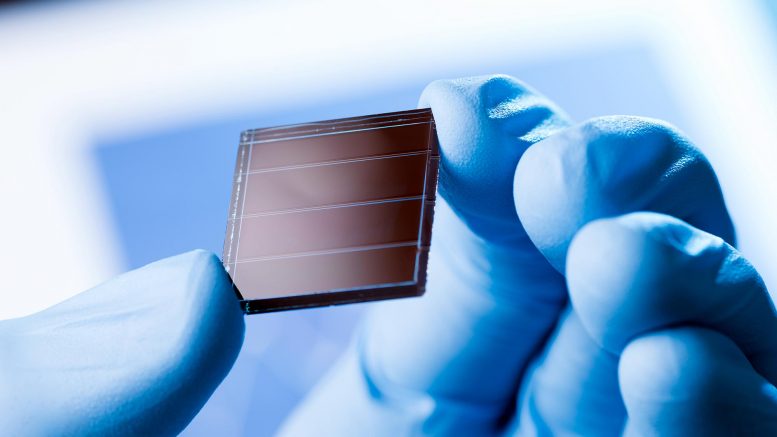 Researchers Demonstrate a New Paradigm for Solar Cell Construction