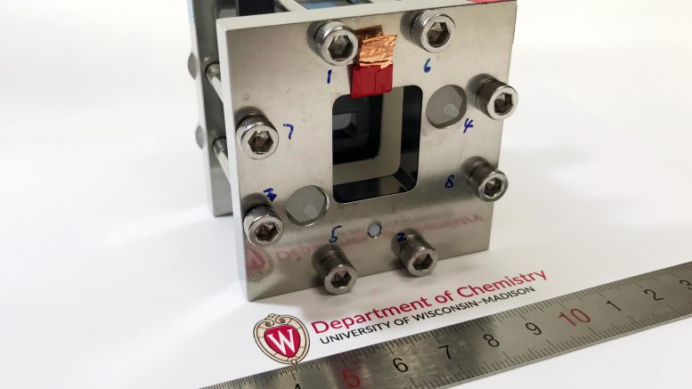 New Solar-Energy Device is 100 Times More Efficient Than Previous Design