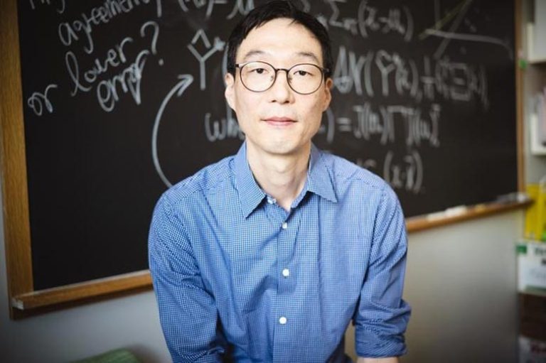 Mathematicians Unveil a Smarter Way to Predict the Future
