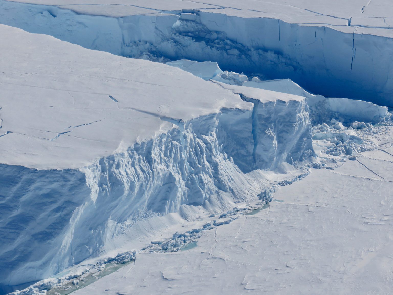 Scientists Discover a New Cause of Melting Antarctic Ice Shelves