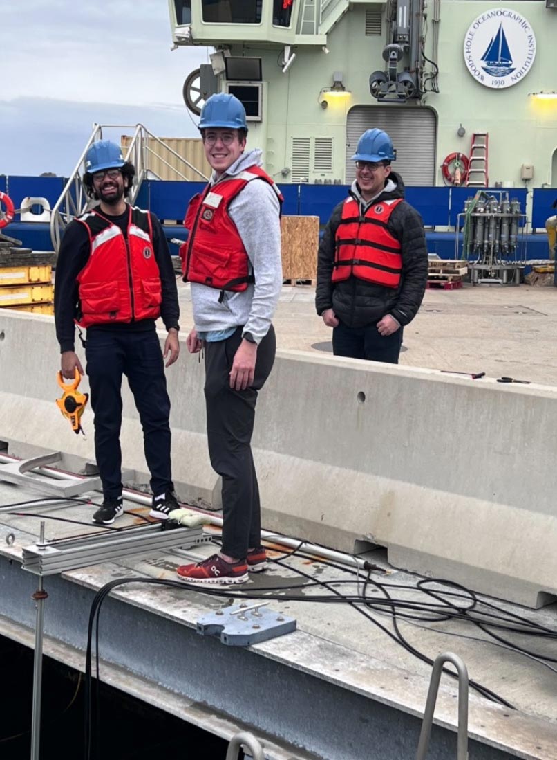 Submerged Signals: MIT Unveils Pioneering Development in Underwater ...