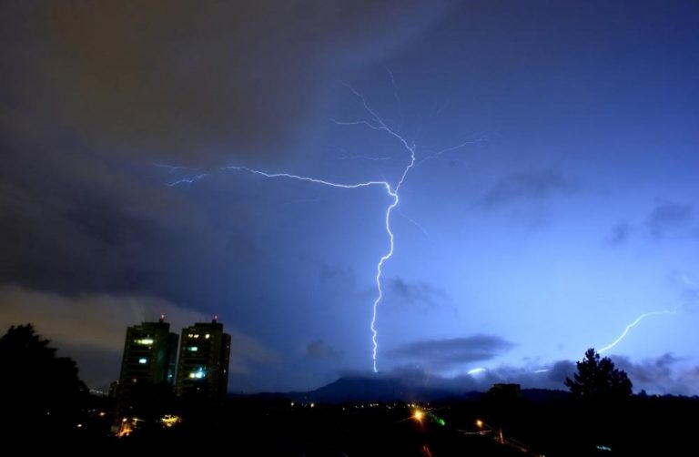 Researchers Discover Why Lightning Branches and Flickers