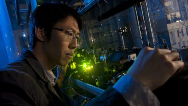 Ultrafast Intra-atom Electron Motion Tracked Using Synchrotron Radiation