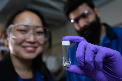 MIT's Sodium Fuel Cell Powers Planes, Captures Carbon, and Outruns ...