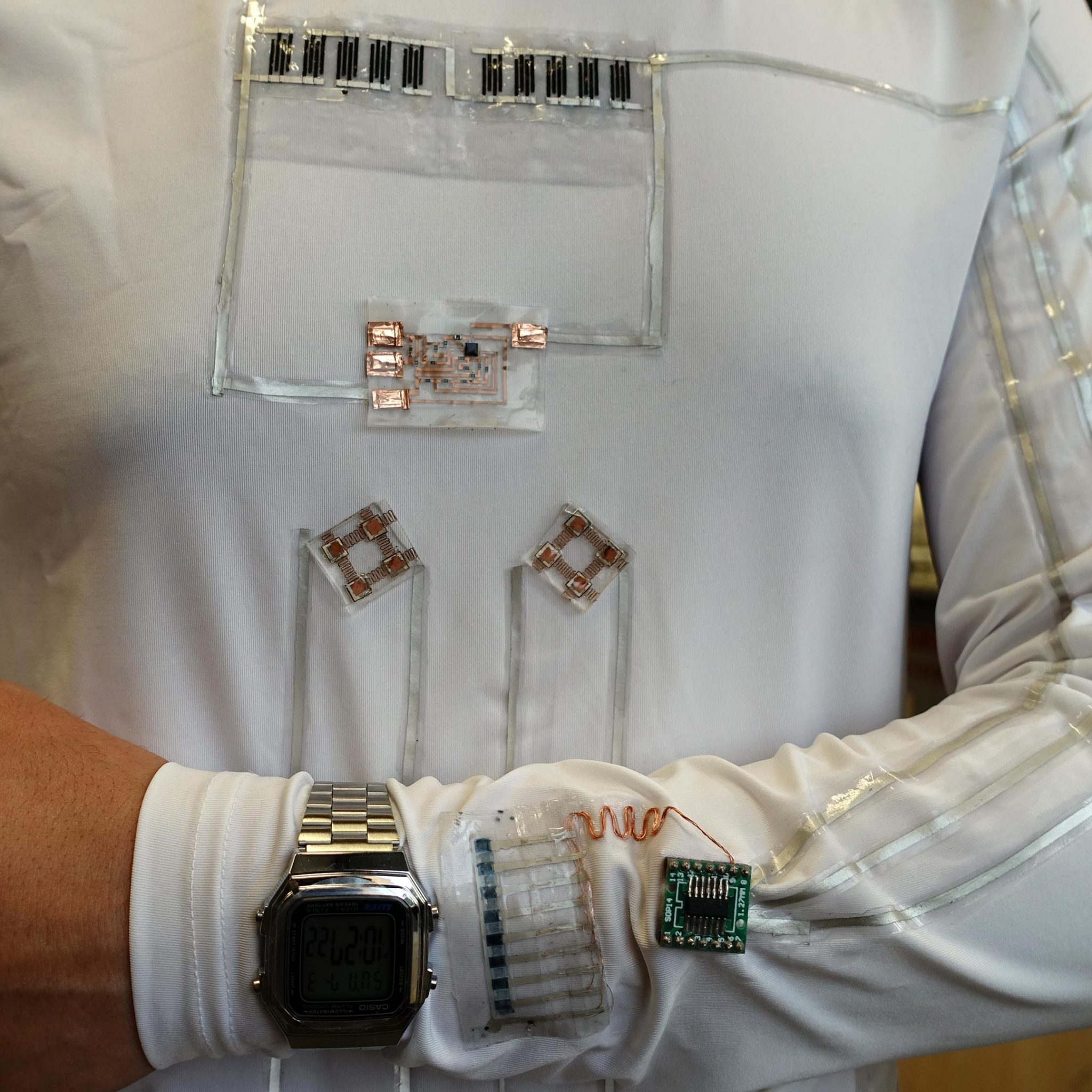 “Wearable Microgrid” Harvests Energy From Human Body to Power ...