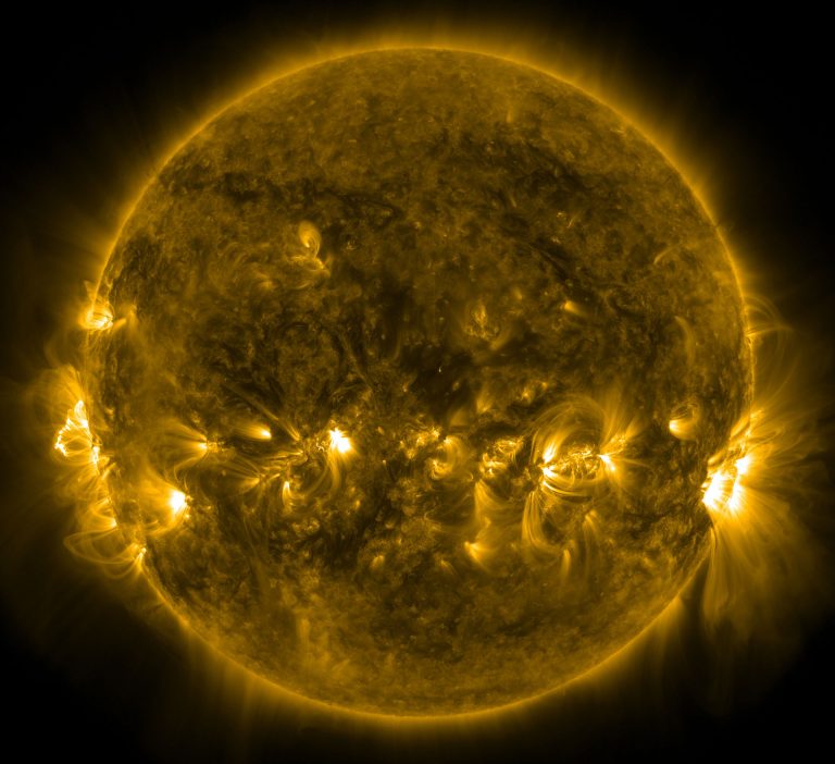 Physicists Discover Previously Undetected Energy in the Sun’s Coronal Loops