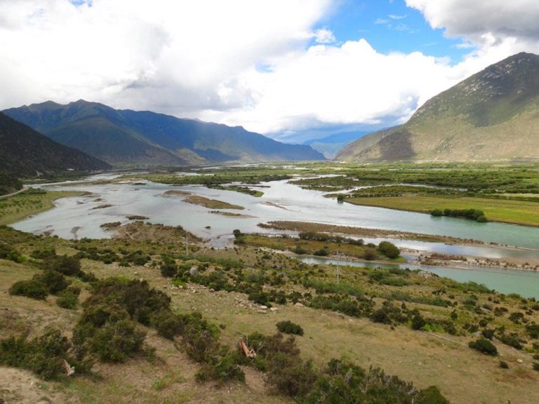 Geologists Discover Ancient Buried Canyon Along the Yarlung Tsangpo River