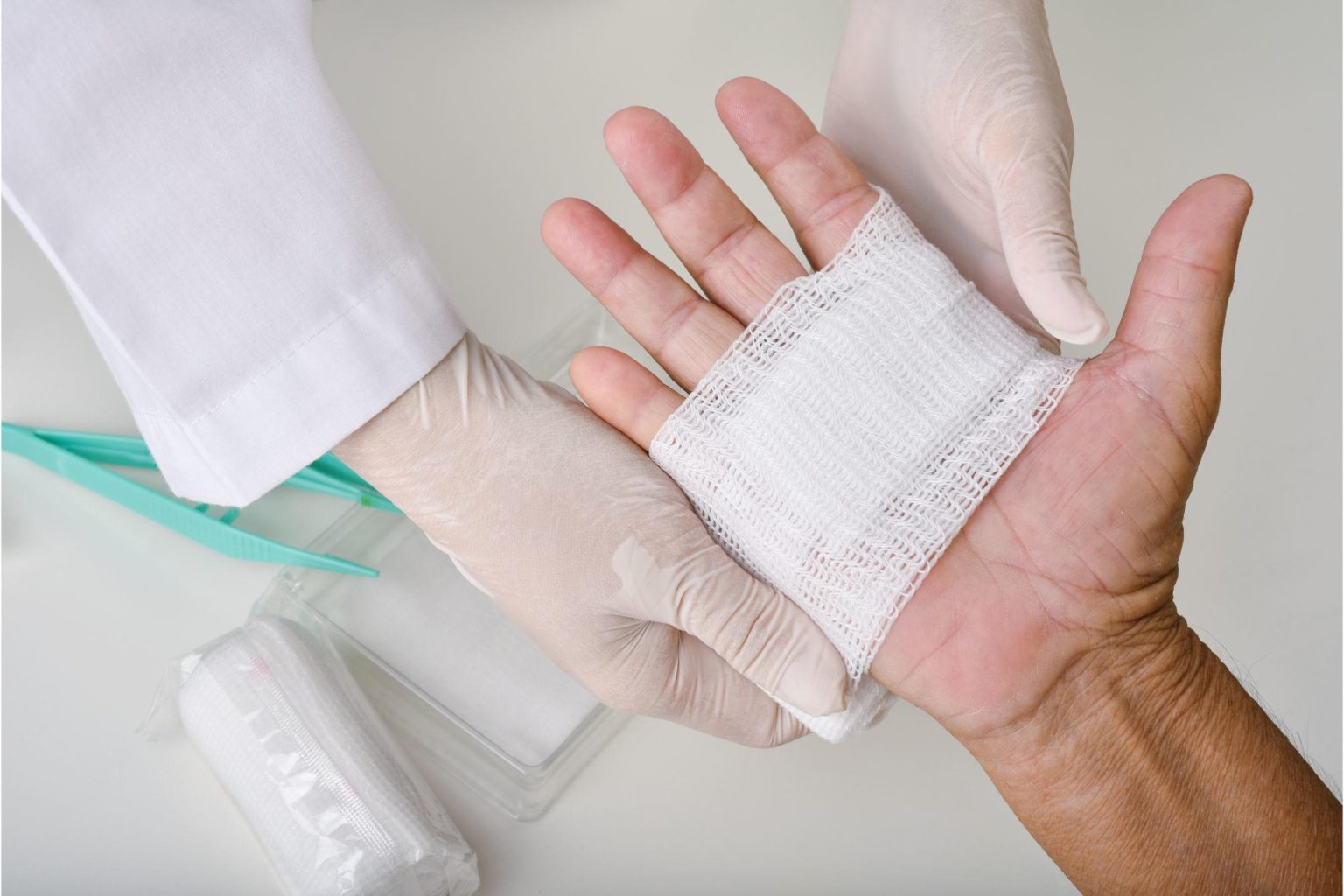 New Nanotech Bandages Kill Bacteria and Speed Up Healing