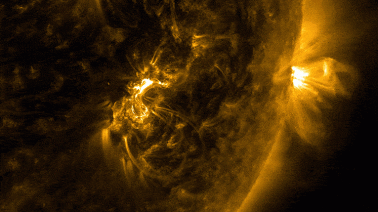 Powerful X-class Solar Flare Erupts From Sun