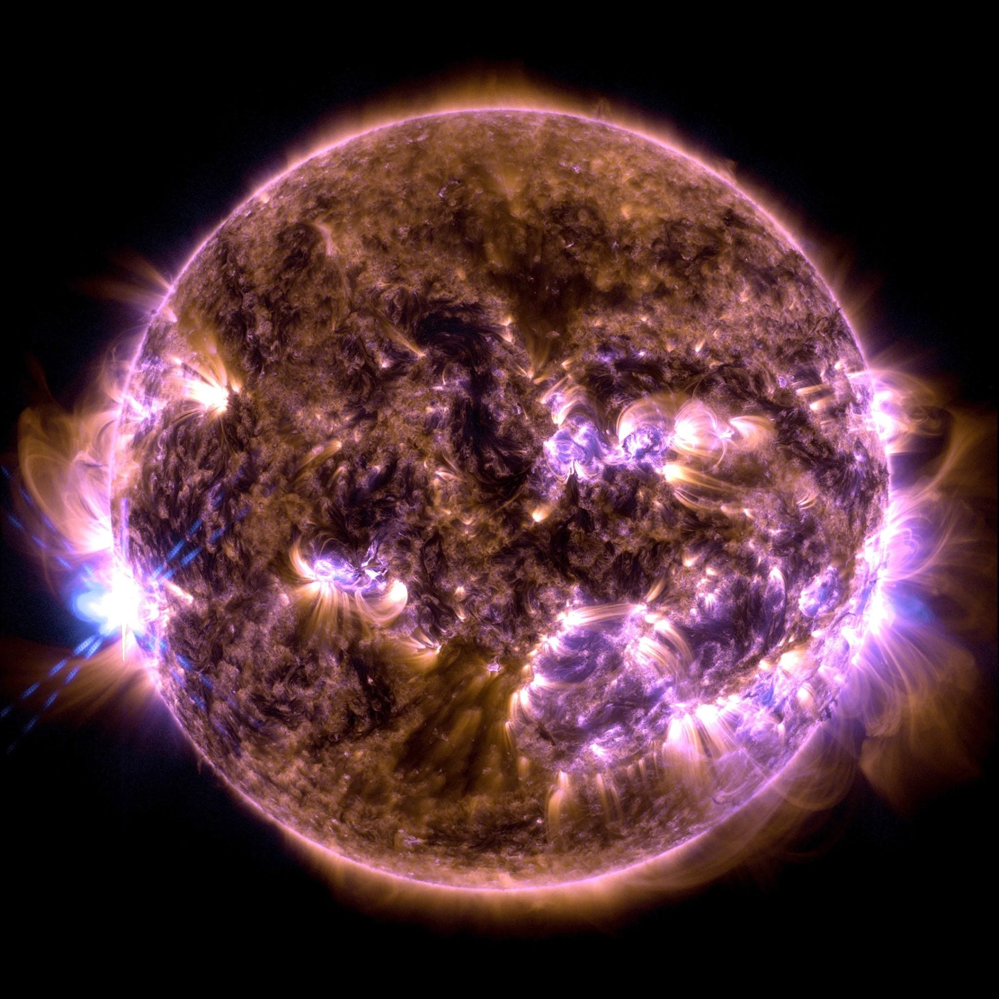 Solar Spectacle: X-Class Flare Erupts, Caught by NASA’s Eye in the Sky
