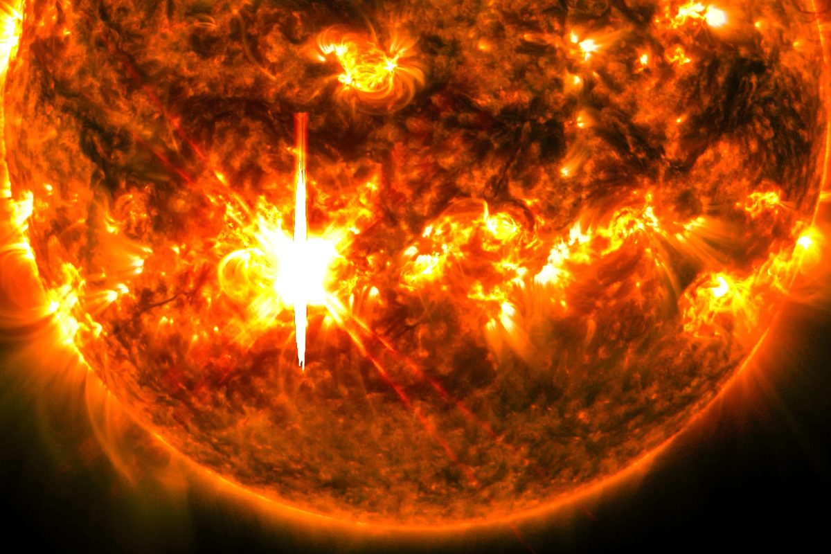 Monster X7.1 Solar Flare Unleashed: Intense Blast Captured by NASA’s ...