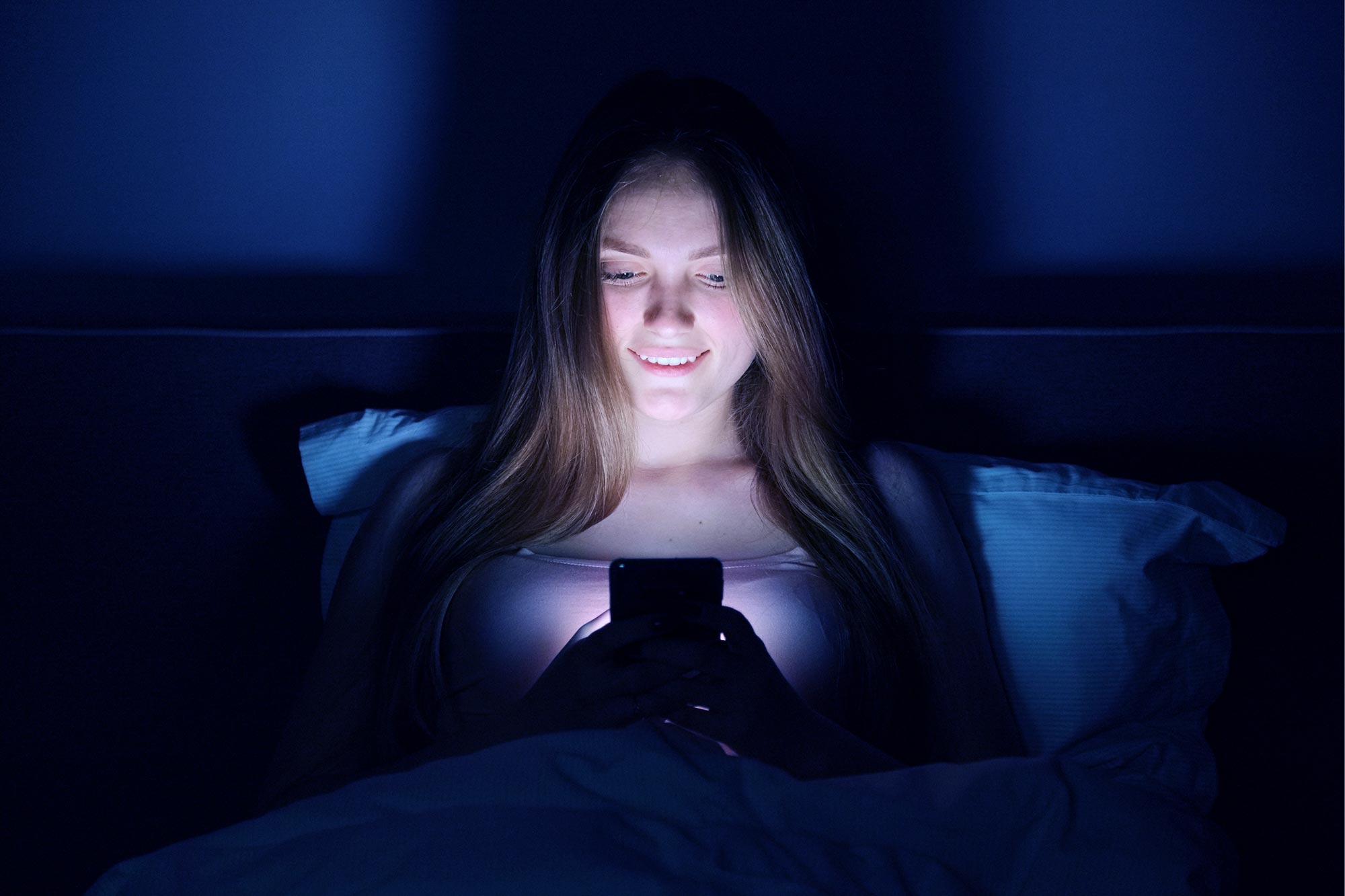 New Study Shakes Up Sleep Guidelines: It’s Not When Teens Use Screens ...