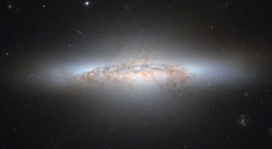 Hubble Spots Lenticular Galaxy NGC 5010
